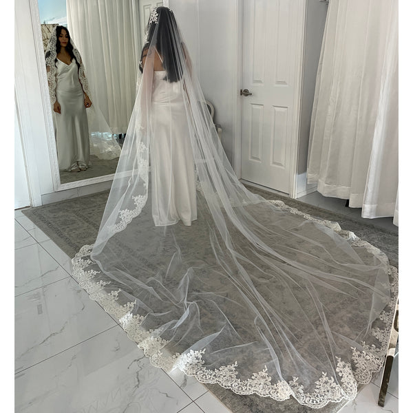 Stylish Wedding Veils for Every Bride's Style - Roman & French