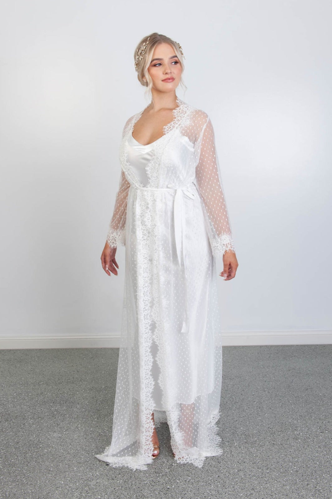 Delphine Bridal Robe - Roman & French